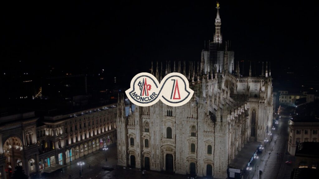 MONCLER Show in Piazza Duomo : per la Milano Fashion Week aperto a tutti
